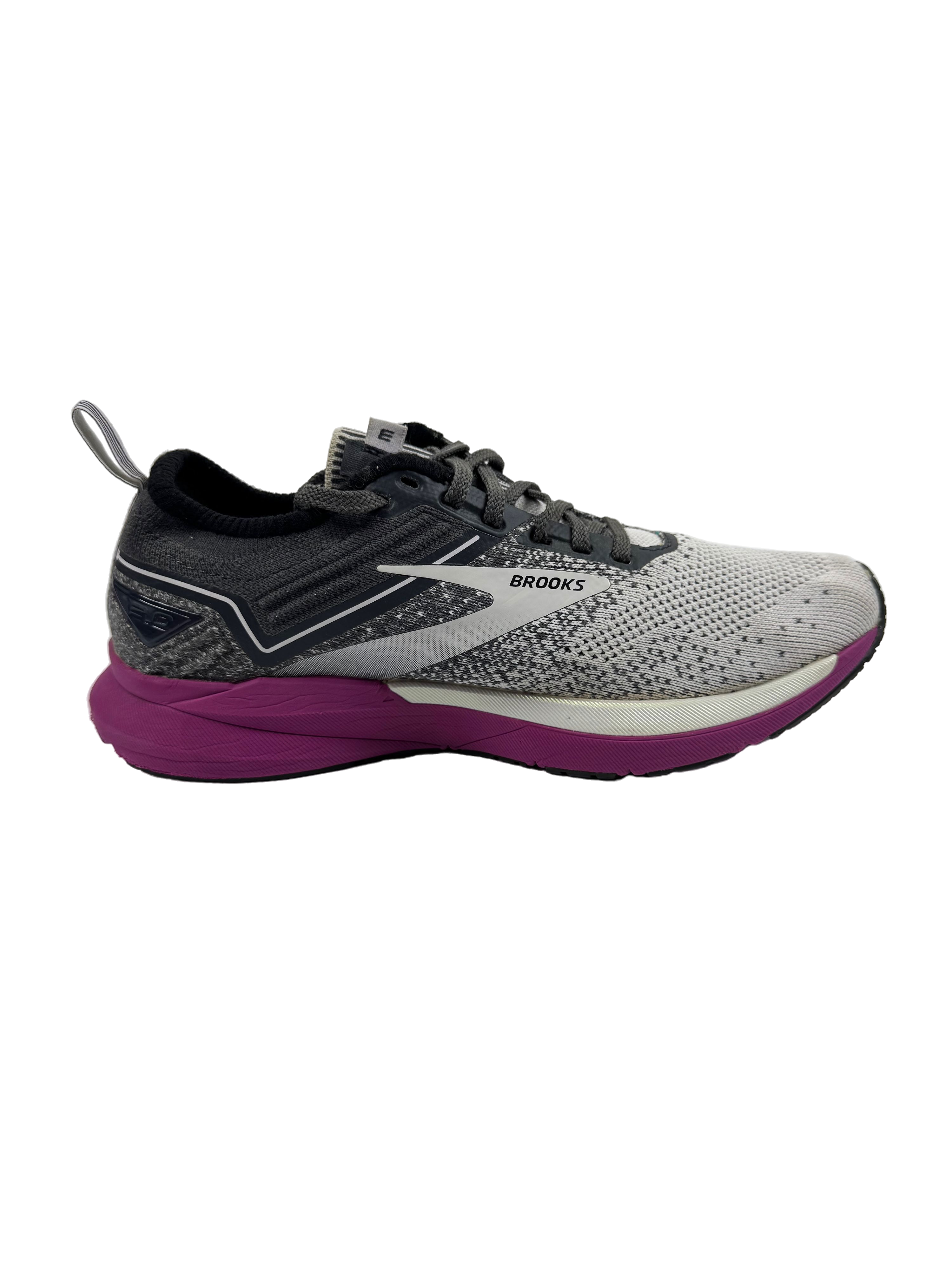 Brooks Shoes Price in Pakistan | Buy Original Pre-Loved Brooks
